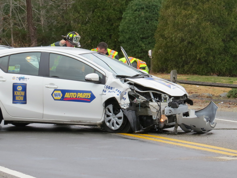 Video: Parts car vs pole in West Dennis - CapeCod.com