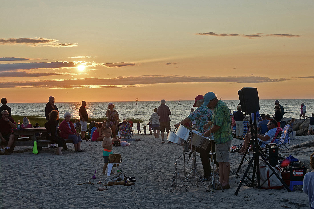 Rock Harbor Sunset Wows The Crowd - CapeCod.com