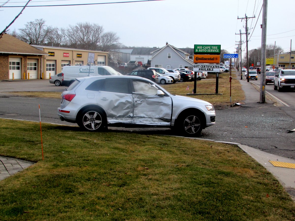 Two Crashes Within Minutes At Hyannis Intersection