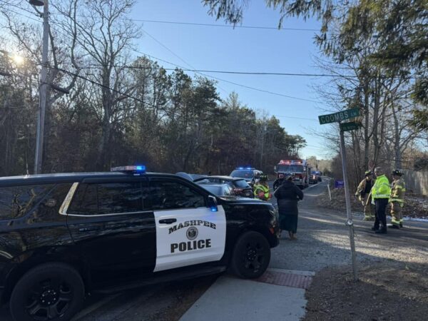 Traffic crash closes Great Neck Road in Mashpee - CapeCod.com