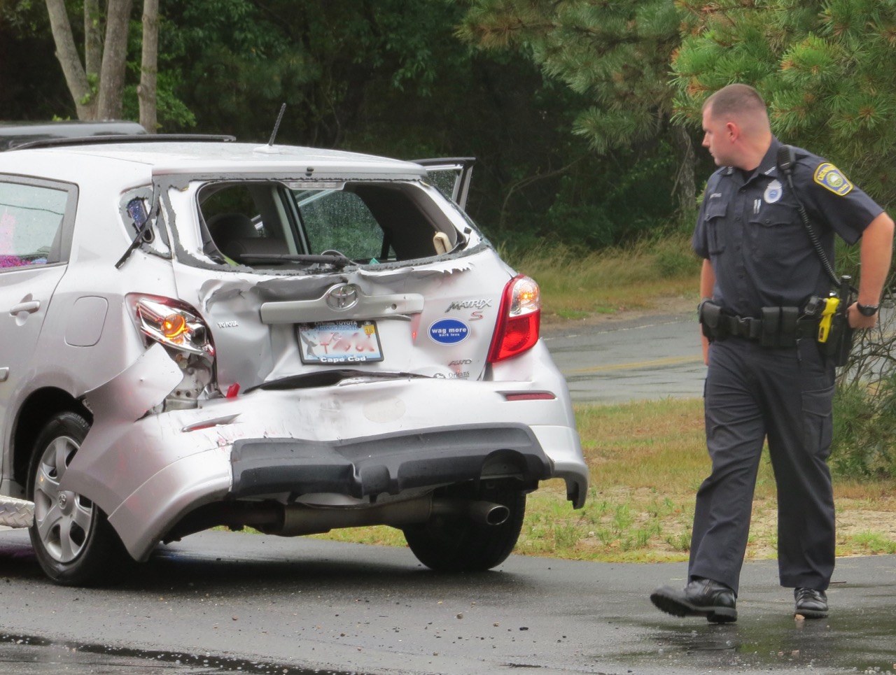 One hurt in South Dennis rear-end crash